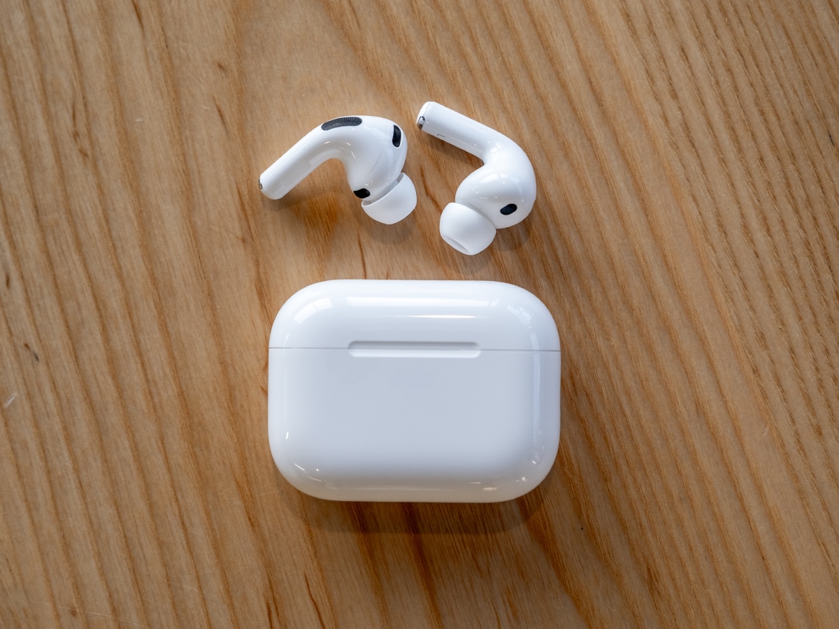Just How Much Better are Apple's AirPods Pro 3? | Man of Many