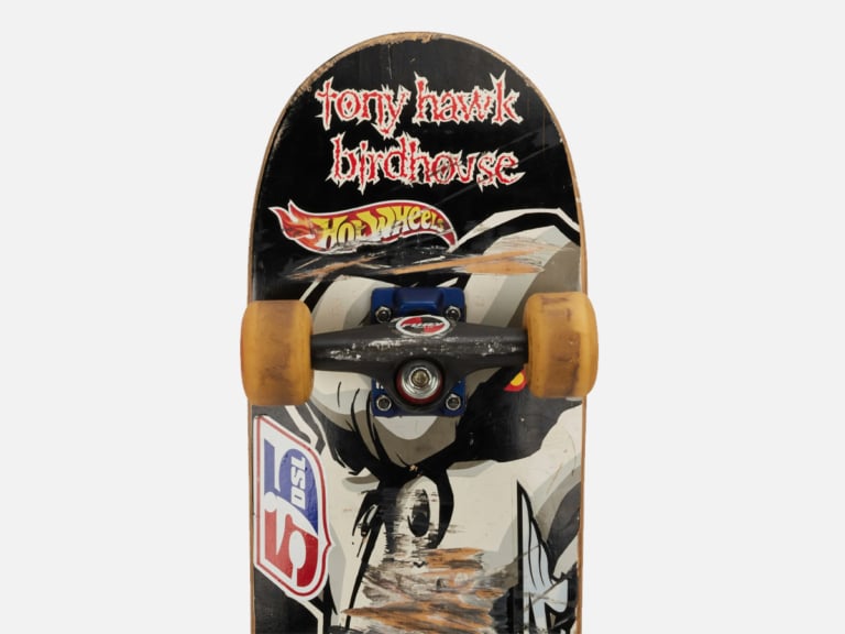 Tony Hawk's 1999 X Games "900" Falcon 2 Skateboard Fetches $1.15 ...