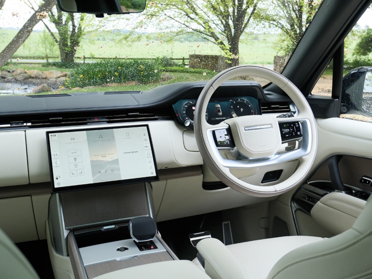 2025 Range Rover Autobiography Review | Man of Many