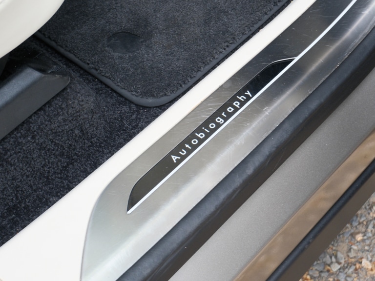 2025 Range Rover Autobiography Review | Man of Many