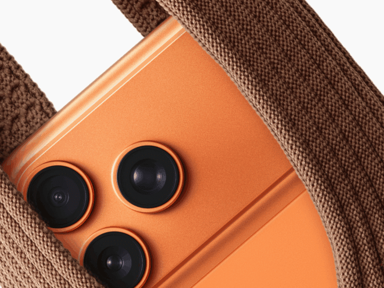 Apple's New Knitted 'iPhone Pocket' Sold Out Immediately | Man of Many