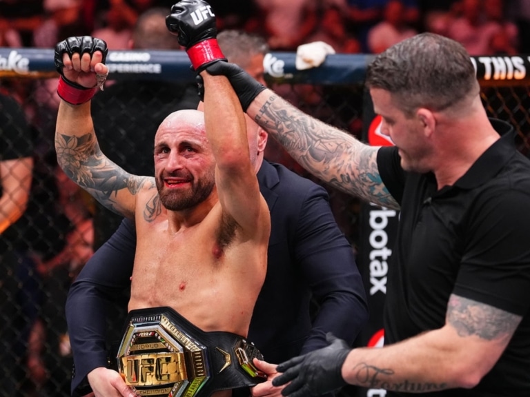 Robert Whittaker Breaks Down Volk vs Lopes 2 Ahead of UFC 325 | Man of Many