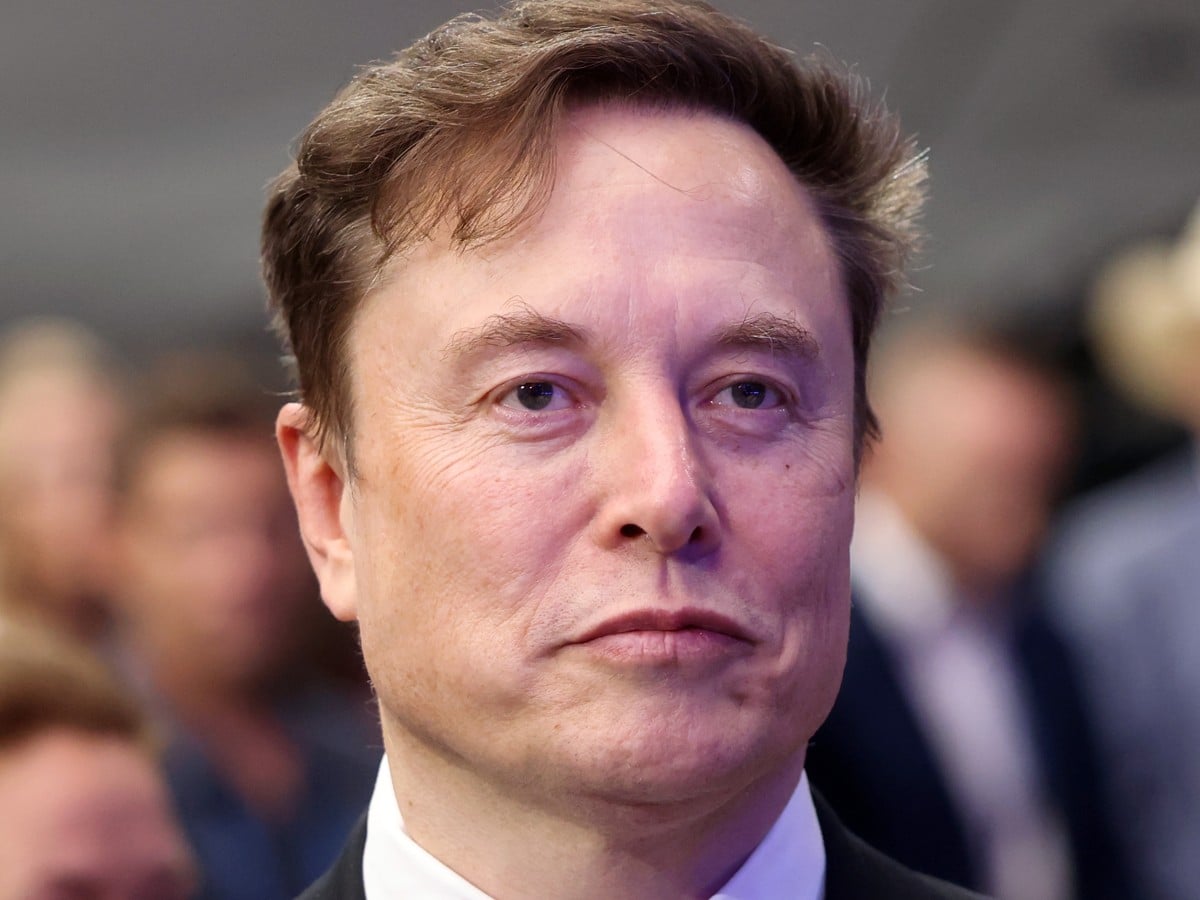 17 Successful People and How They Really Sleep | Man of Many